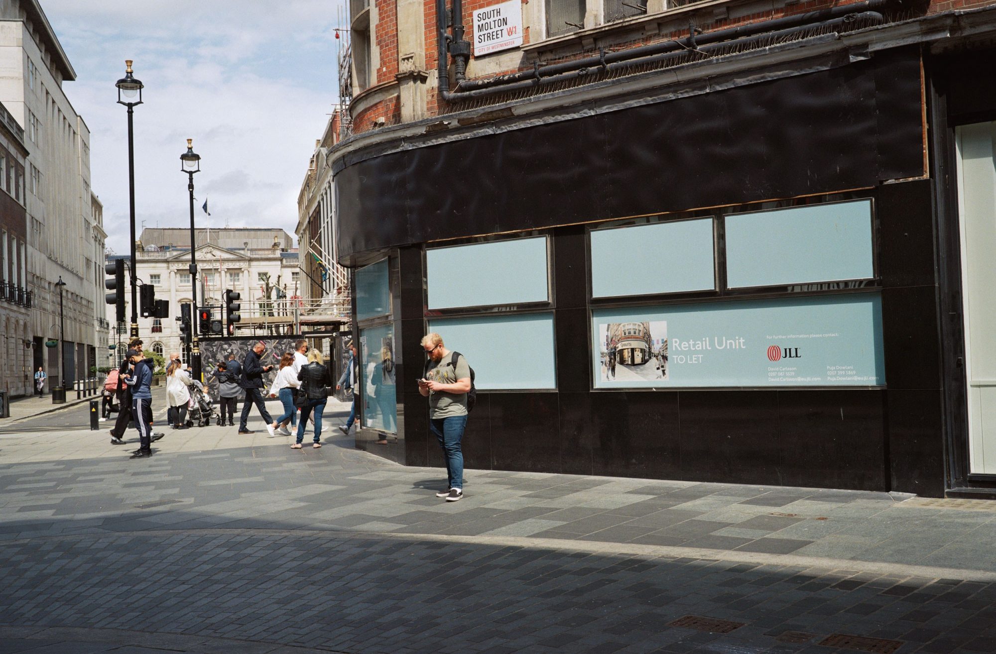 Jack Day – Artists – DoBeDo Represents