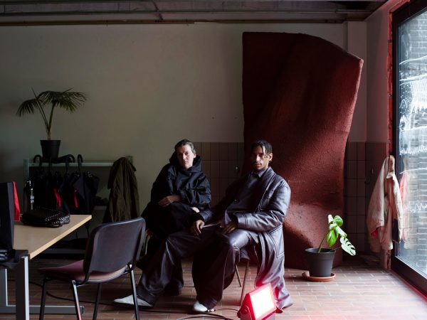 Nigel Shafran photographs cover story for Beauty Papers – News – DoBeDo ...