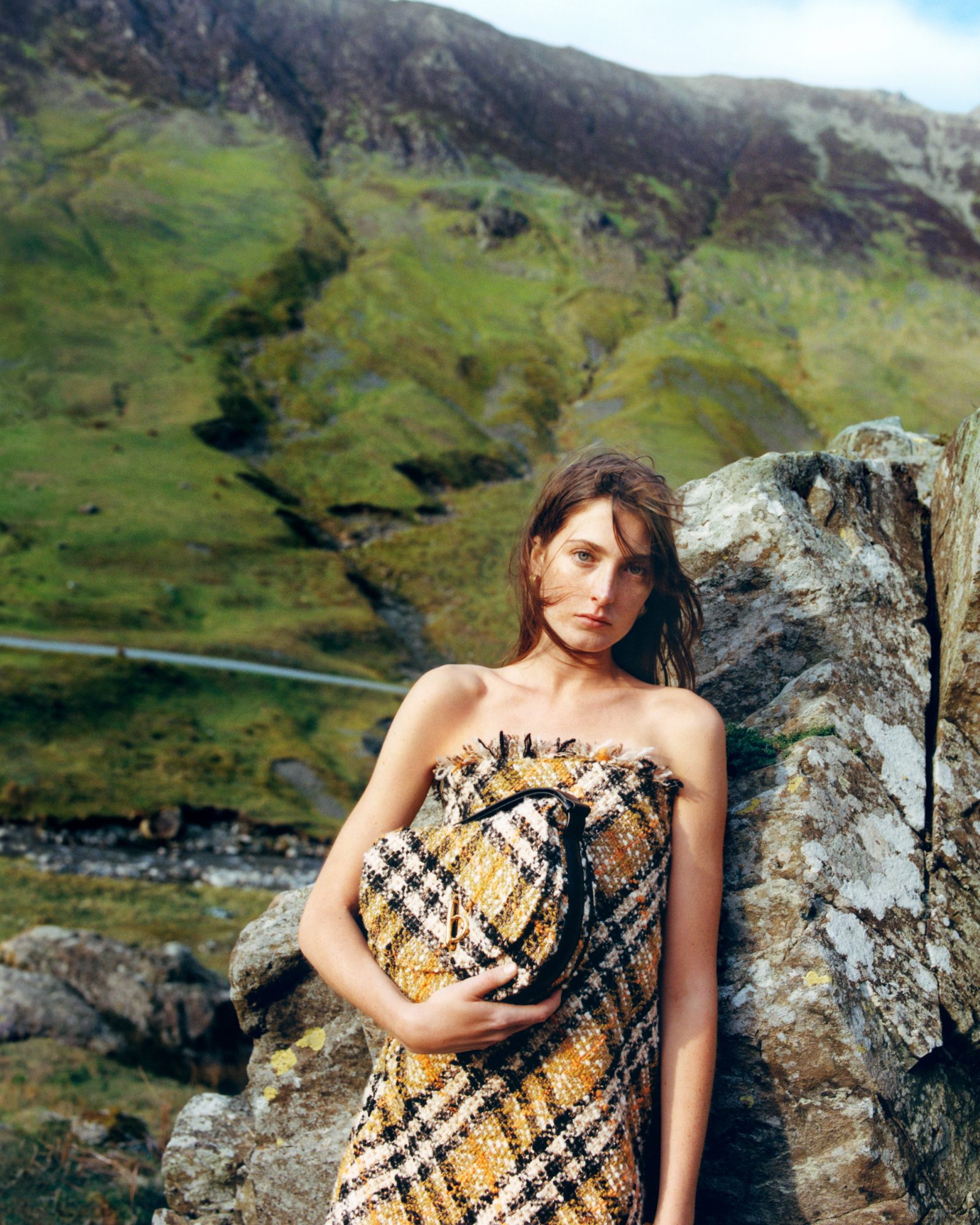 Tyrone Lebon Photographs Burberry FW24 Campaign – News – DoBeDo Represents