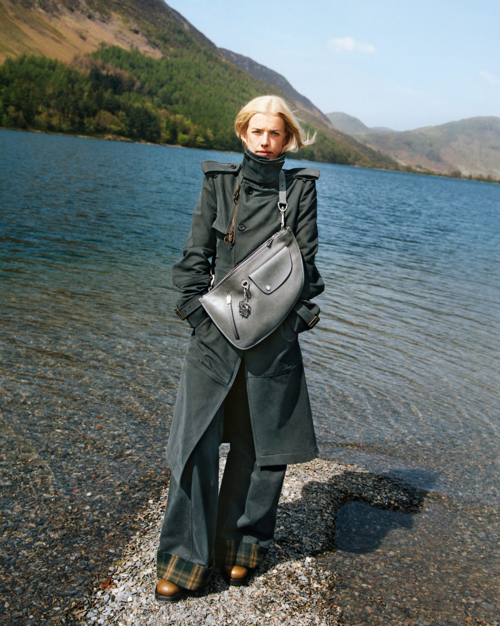 Tyrone Lebon Photographs Burberry FW24 Campaign – News – DoBeDo Represents